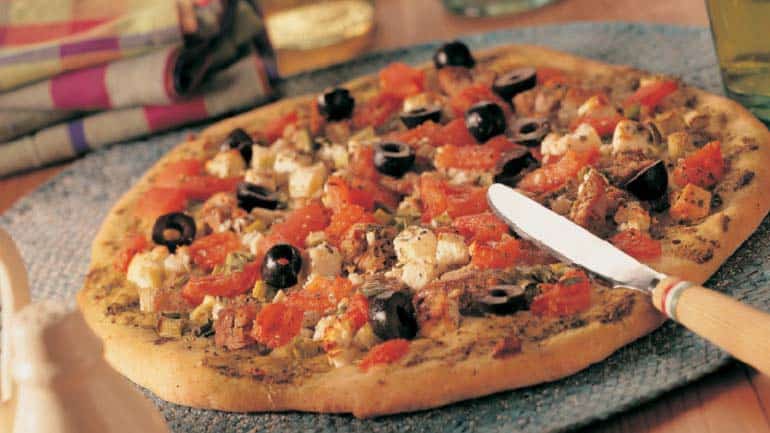 Pizza met tonijn recept - Simpele Recepten