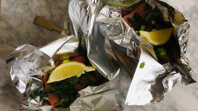 Zalm op de bbq: de beste bbq zalmpakketjes in 20 minuten!