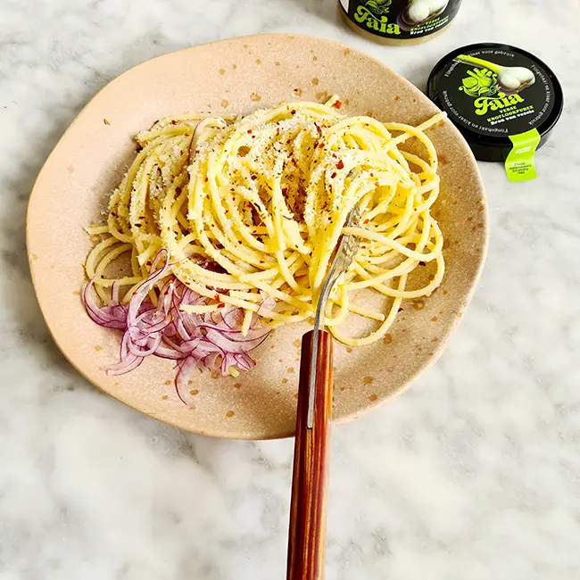 Snelle knoflookpasta met olijfolie en chili - Simpele Recepten