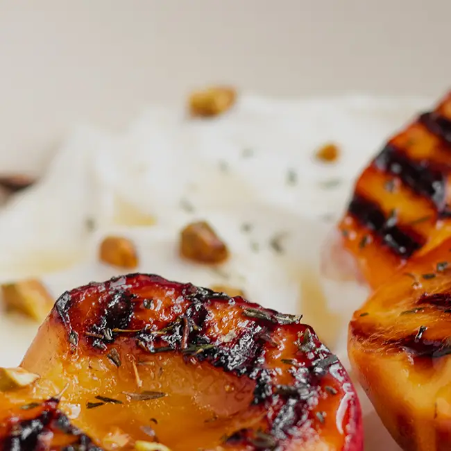 Gegrilde perziken met mascarpone: een makkelijk snel toetje!